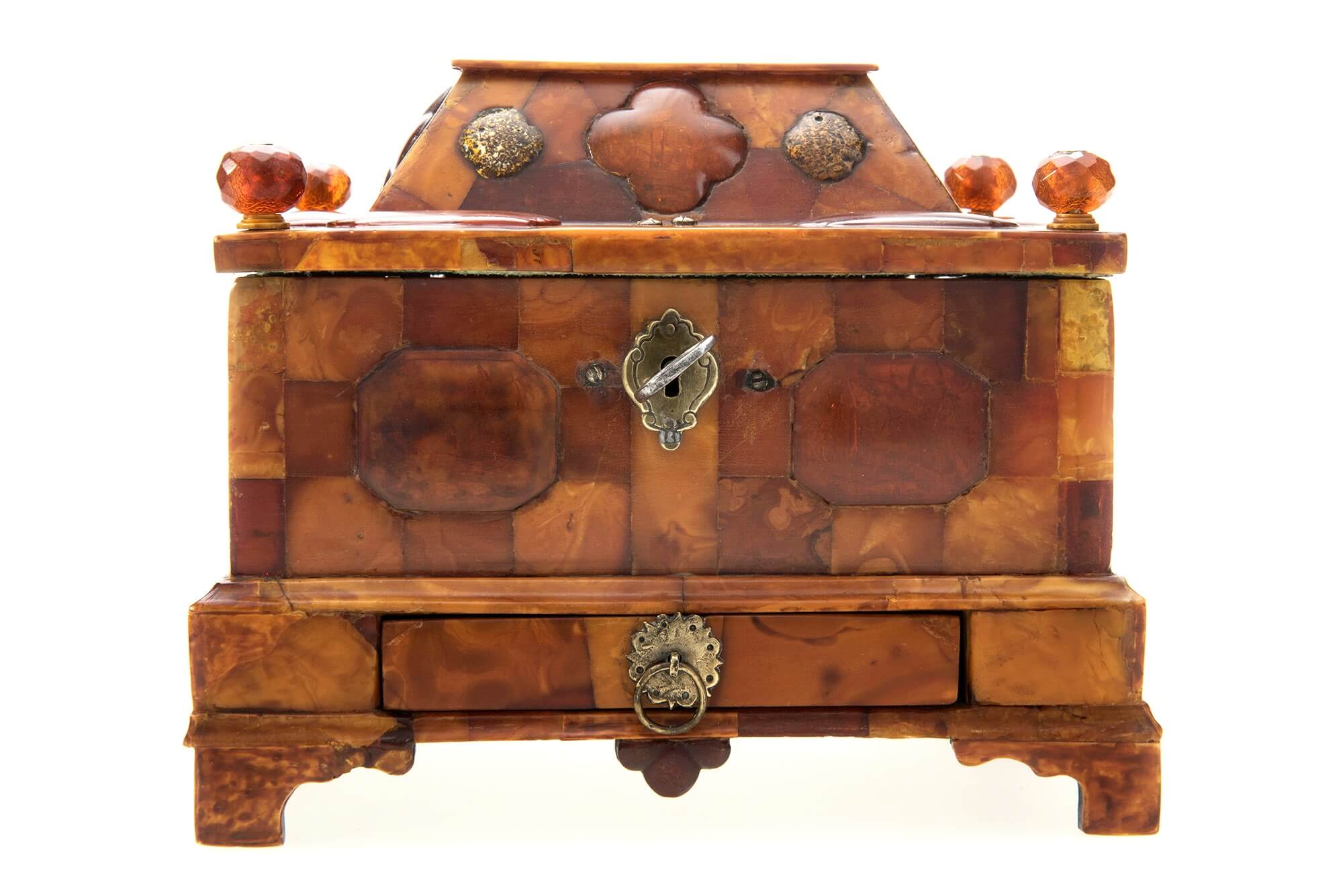 What are the colour varieties of Baltic amber? – Amber Experts